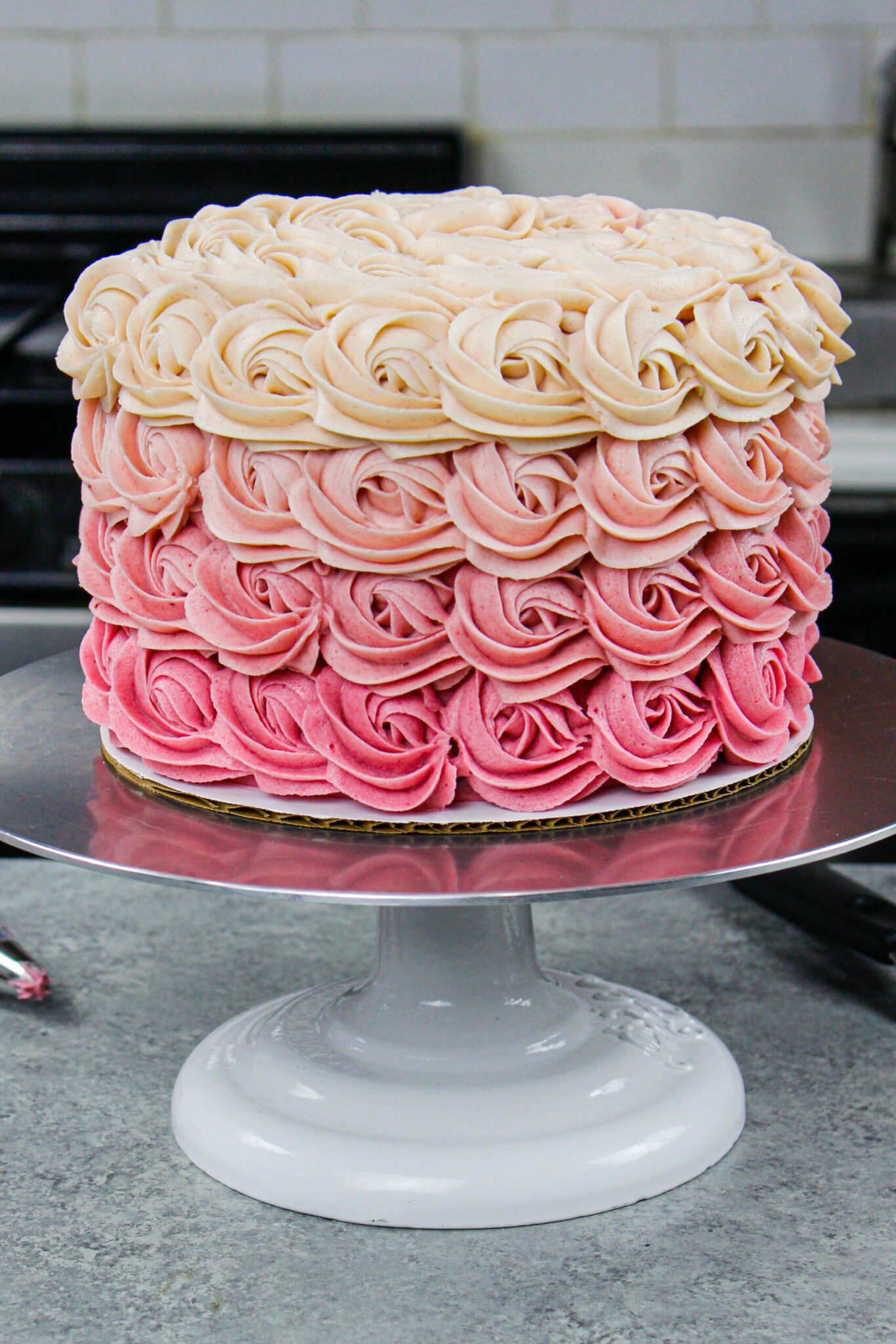 27 Modern Birthday Cakes That Are Almost Too Gorgeous to Eat - The ...