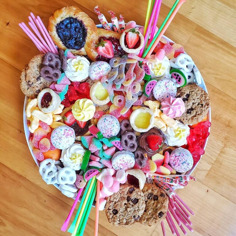 35+ Party Food Platters Every Woman Will Want to Recreate - The Tasty ...